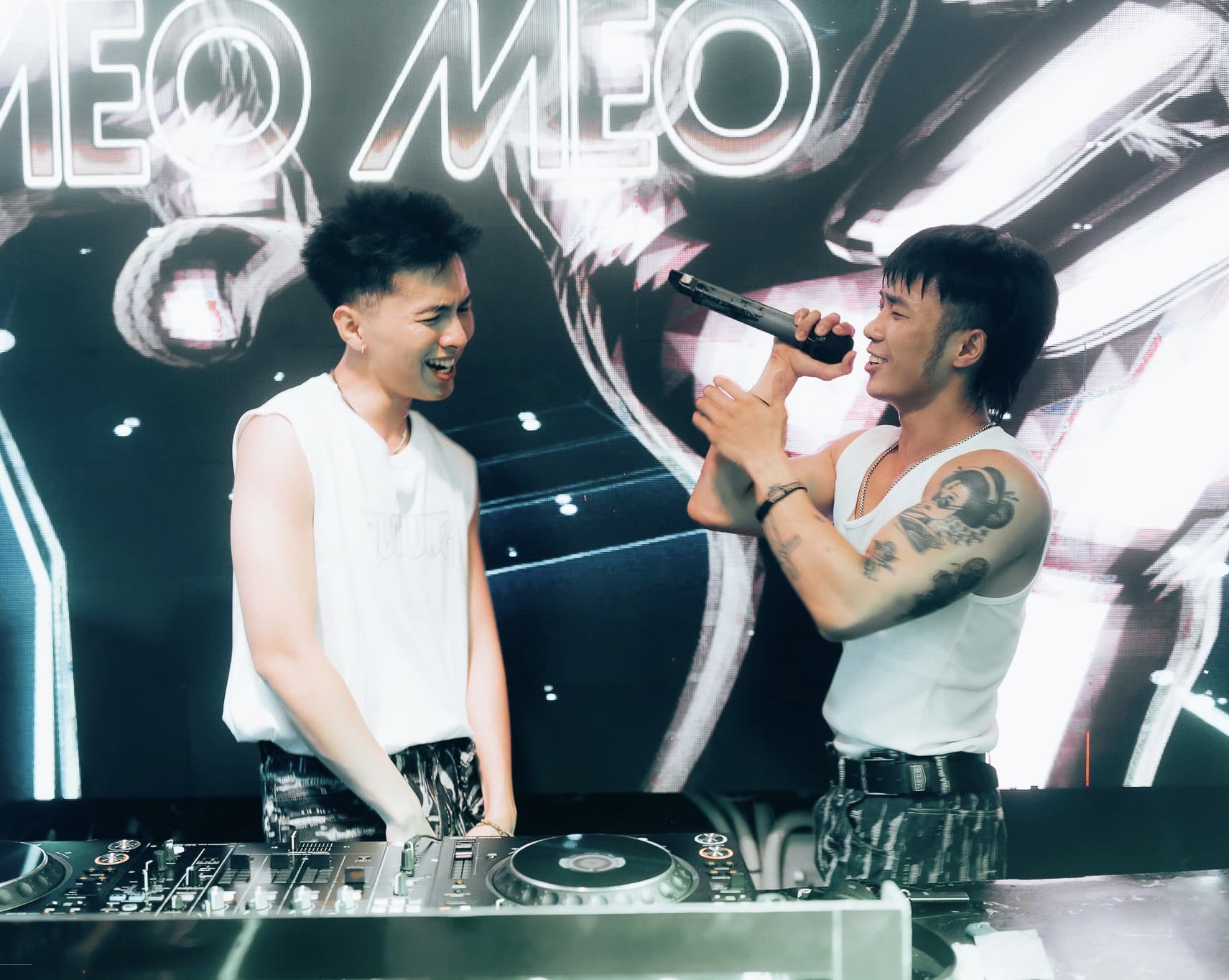 MC Meo Meo & DJ C-Draw – Cặp đôi DJ – MC tài năng thế hệ Gen Z - KÊNH ...