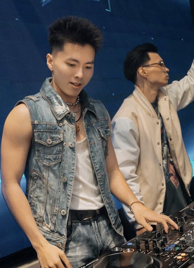 MC Meo Meo & DJ C-Draw – Cặp đôi DJ – MC tài năng thế hệ Gen Z - KÊNH ...