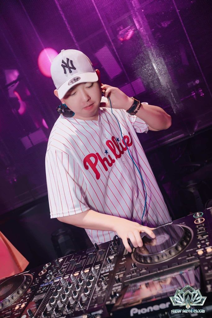 DJ Zym – Phía sau ánh hào quang của một chàng trai mạnh mẽ - KÊNH NGƯỜI ...