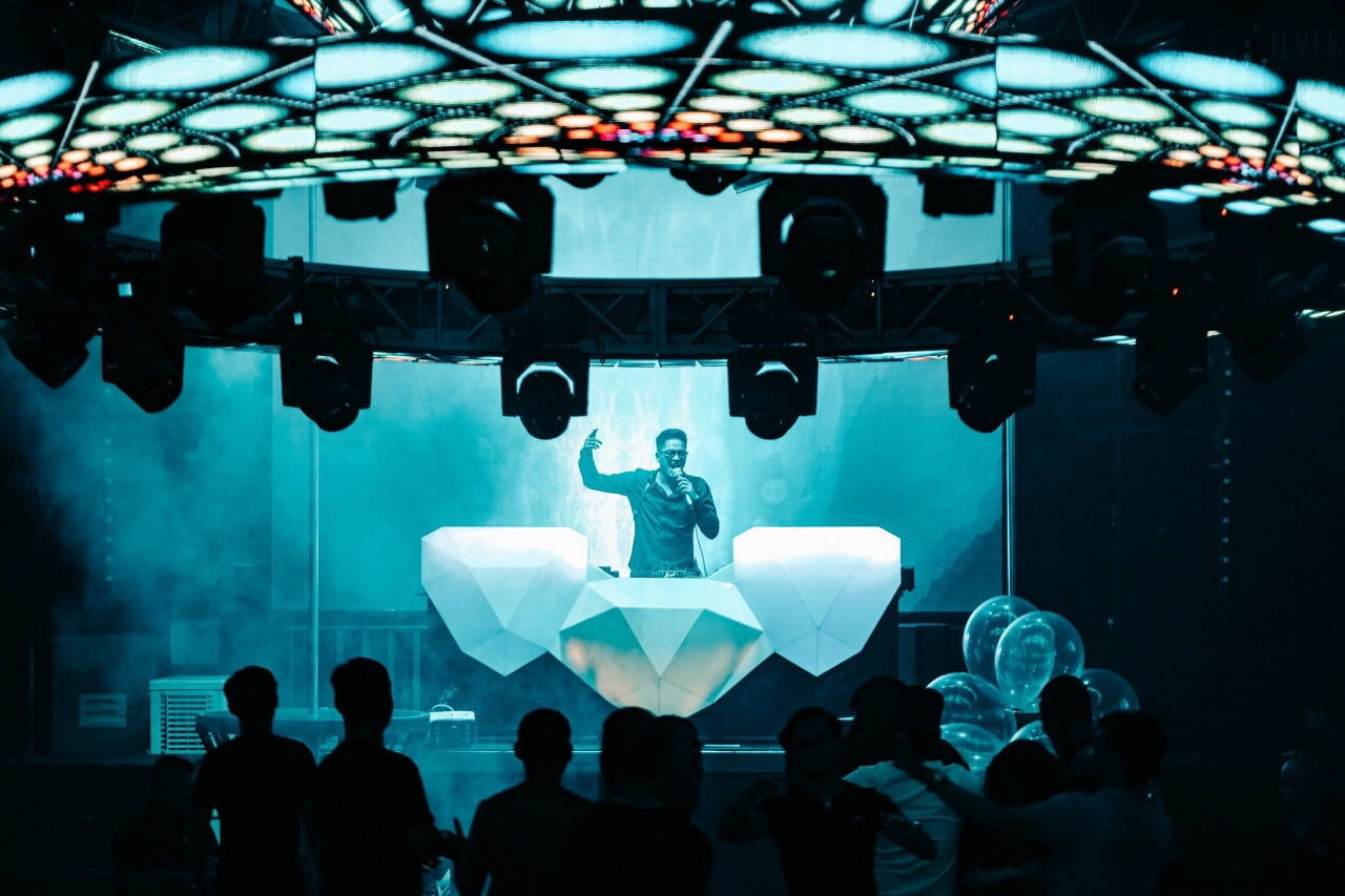 Chặng đường DJ Louis tạm gác mọi thứ để chinh phục con đường âm nhạc ...