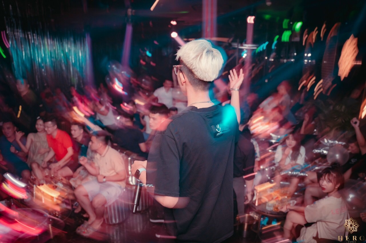 AMber-T – Anh chàng MC Hype gây sốt với vẻ ngoài điển trai và phong ...