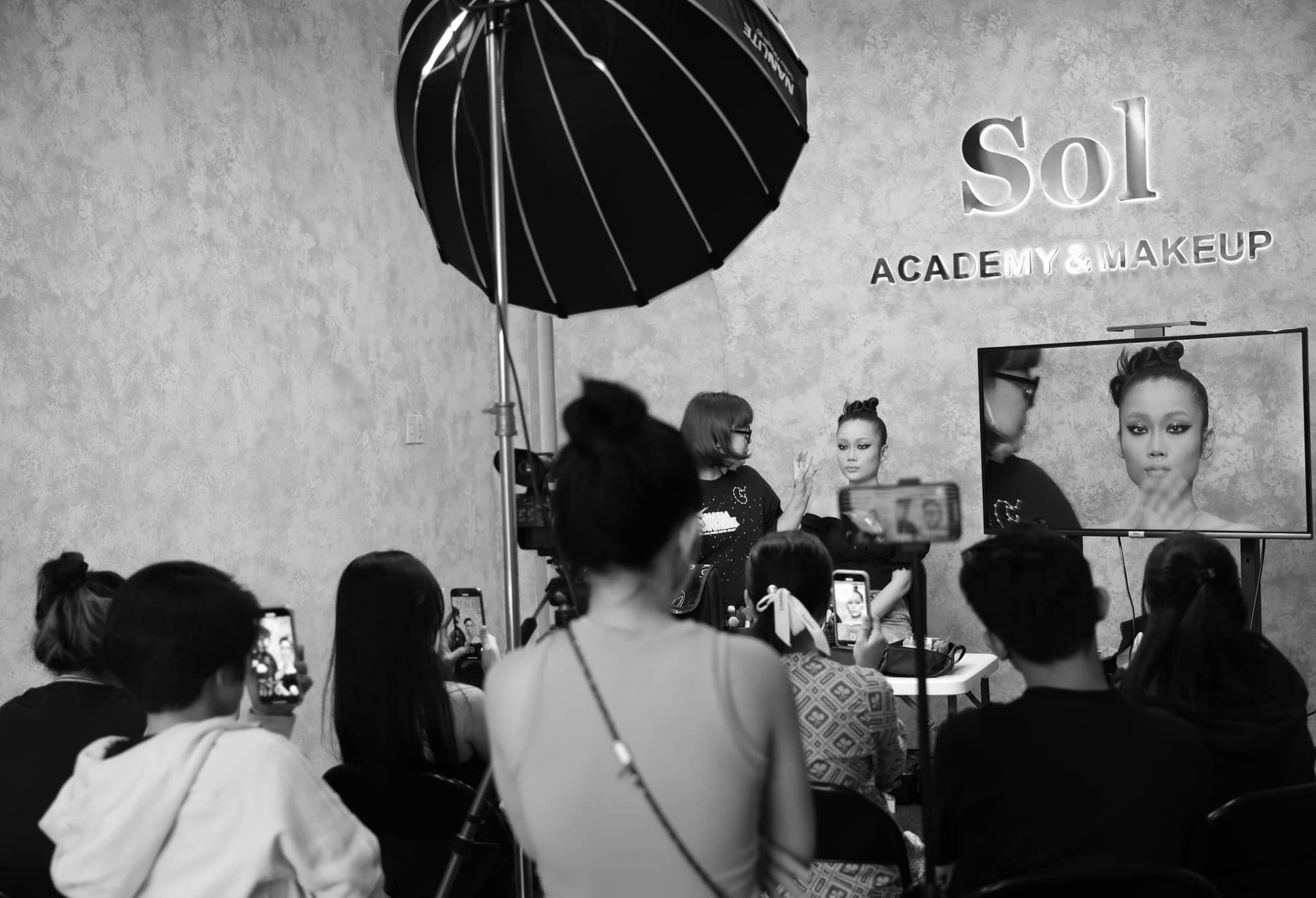 Studio Sol Academy & Makeup: Nâng tầm nghệ thuật trang điểm với chất ...