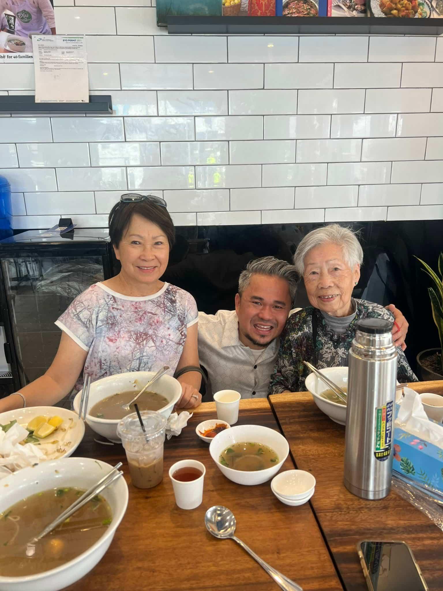 Tony Cao Văn Luận – Một đời đau đáu theo Phở! - KÊNH NGƯỜI NỔI TIẾNG