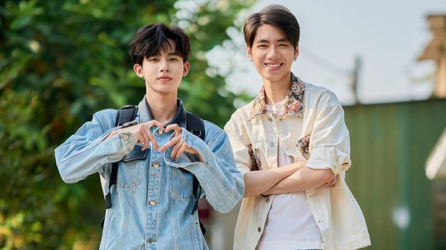 Doãn Hiếu gây xúc động với MV Tết “Về Nhà Thôi” - KÊNH NGƯỜI NỔI TIẾNG