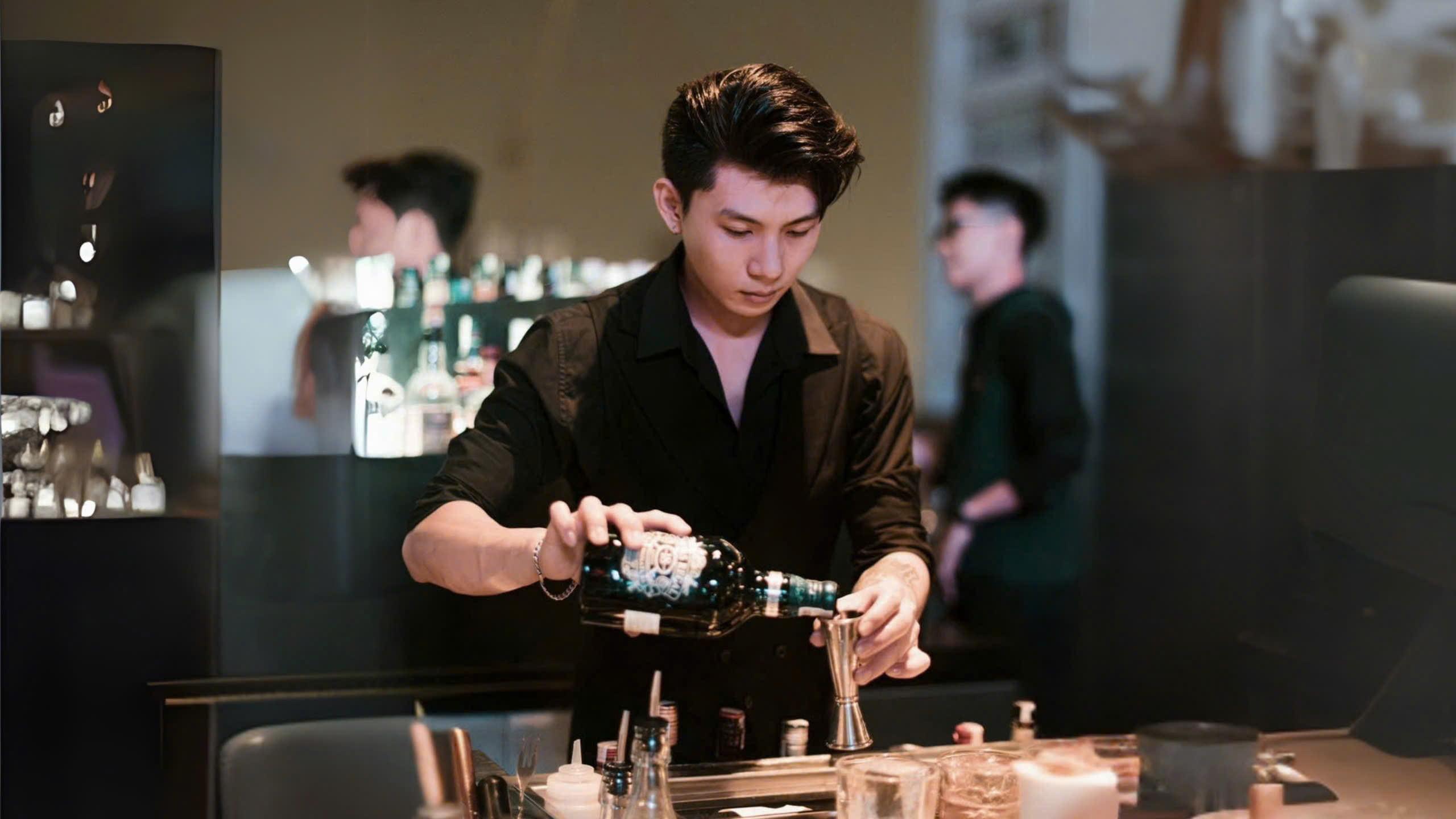 Bartender Quách Trúc Thịnh – Kể chuyện thông qua những ly Cocktail đầy ...